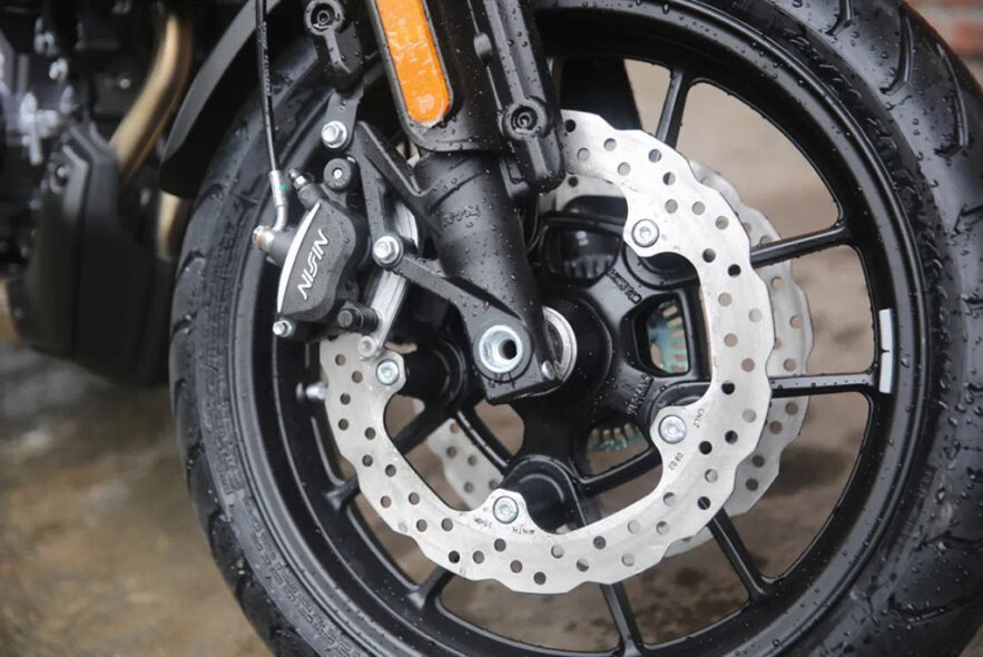VOGE 500AC - Moto & Bike TV