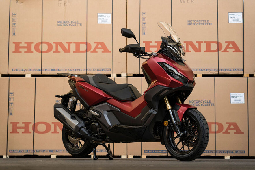 Υποδεχόμαστε τα πρώτα Honda ADV350(Video) - Moto & Bike TV