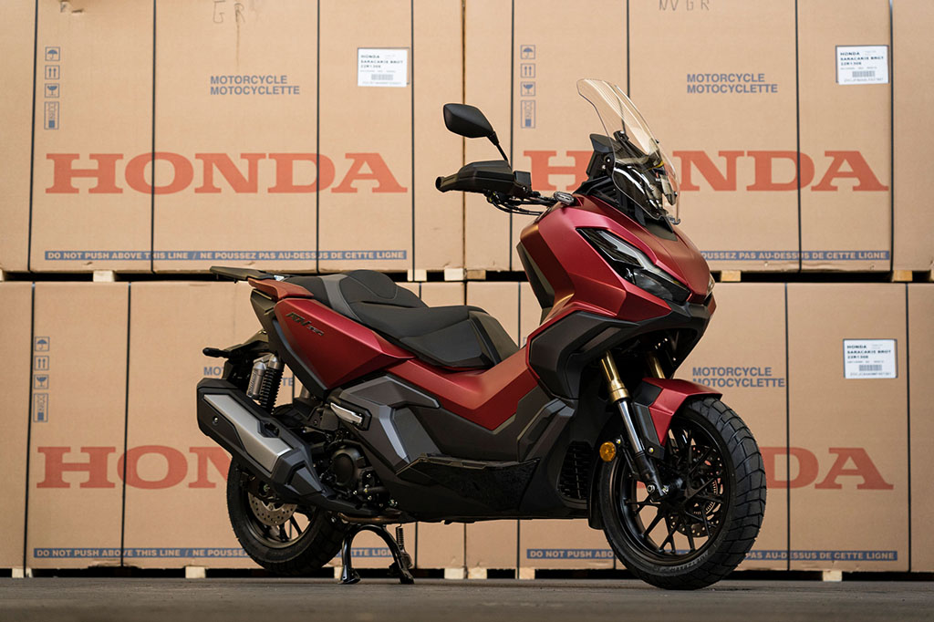 Υποδεχόμαστε τα πρώτα Honda ADV350(Video) - Moto & Bike TV