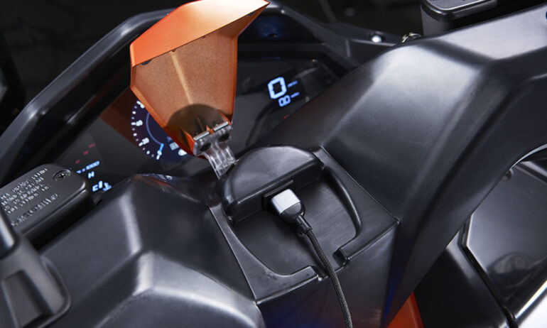 Δοκιμή: KYMCO DTX 360 (+video) - Moto & Bike TV