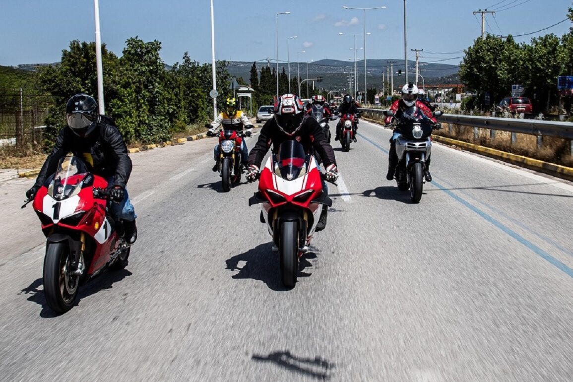 Συνάντηση των Ducatisti στο Ducati Athens - Moto & Bike TV