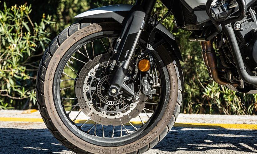 Benelli TRK502X - Moto & Bike TV