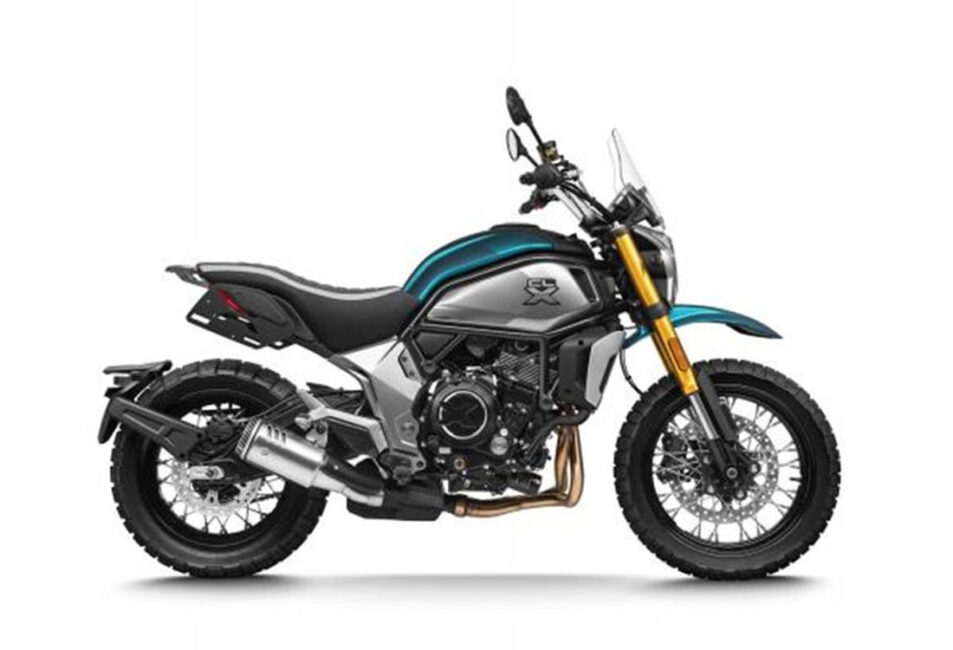 CFMOTO 700 CL-X Adventure - Moto & Bike TV