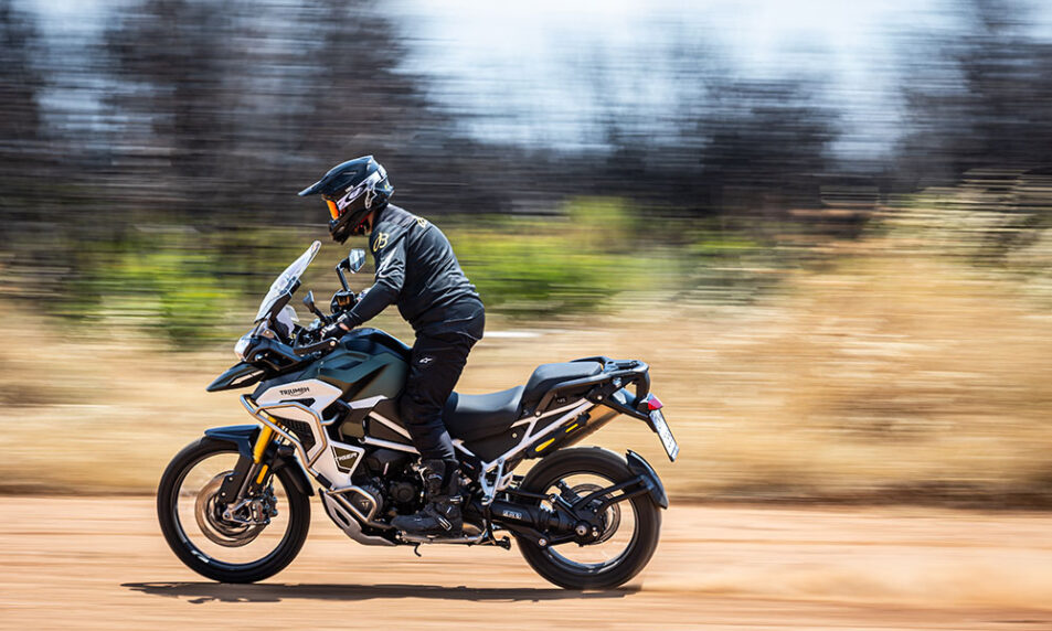 Triumph Tiger 1200 Rally Explorer - Moto & Bike TV