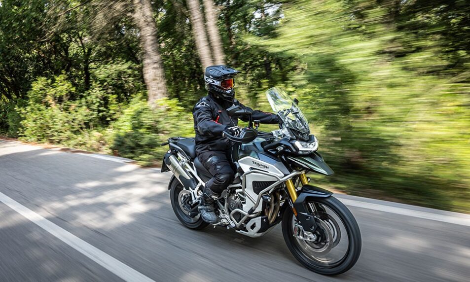 Triumph Tiger 1200 Rally Explorer - Moto & Bike TV