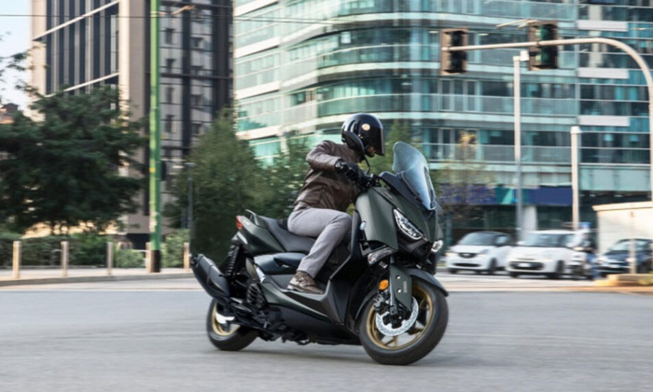 Δοκιμή: Yamaha XMAX 125 Tech Max (+video) - Moto & Bike TV
