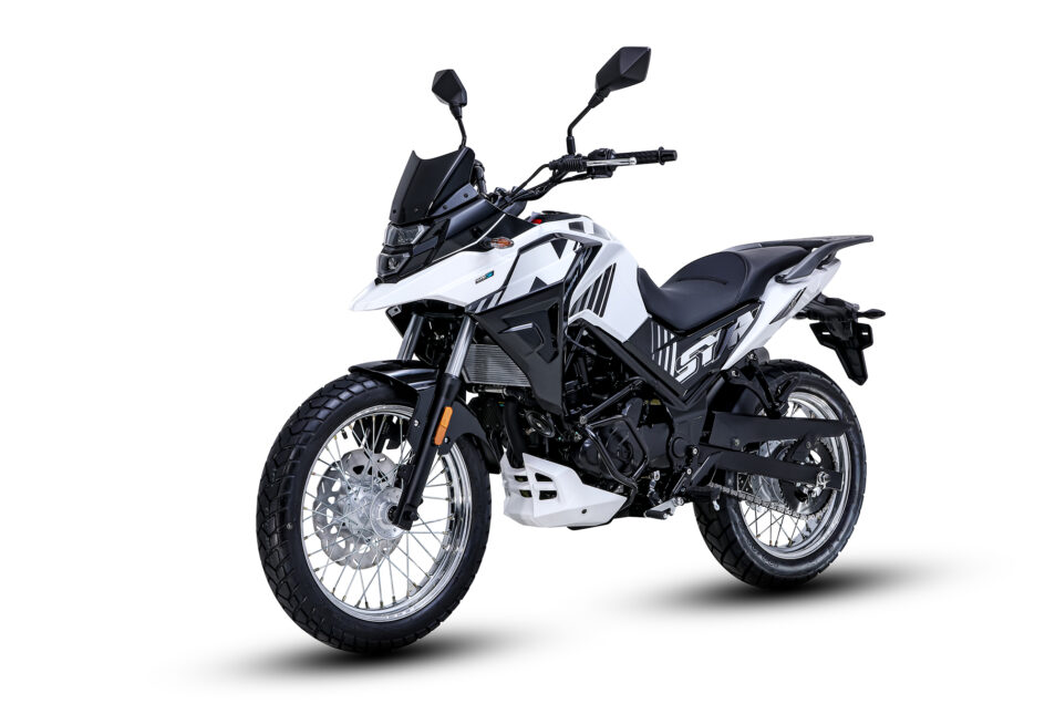 SYM NH-T 300 - Moto & Bike TV
