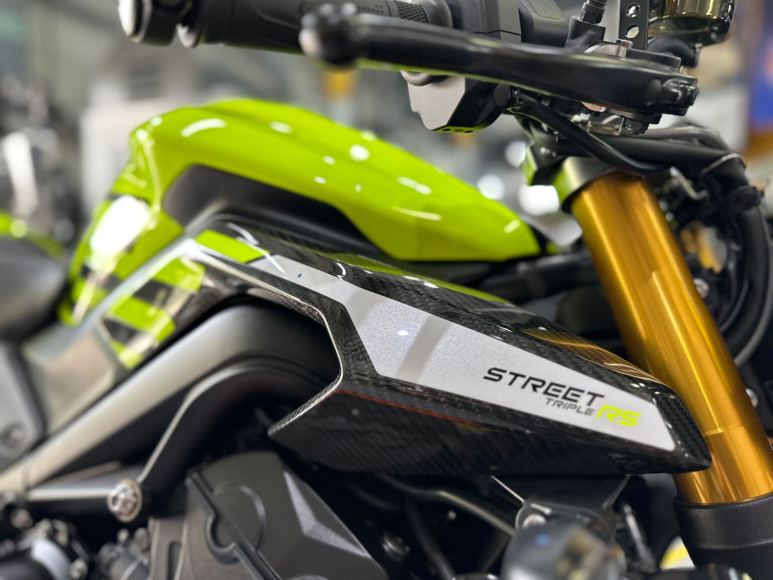 Έφθασε η πρώτη Triumph Street Triple Moto2 Edition