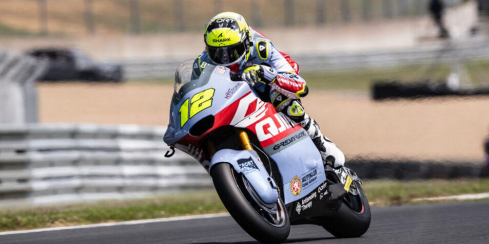 Έρχονται οι νέες QJMOTOR SVT 650 & SVT 650X! - Moto & Bike TV