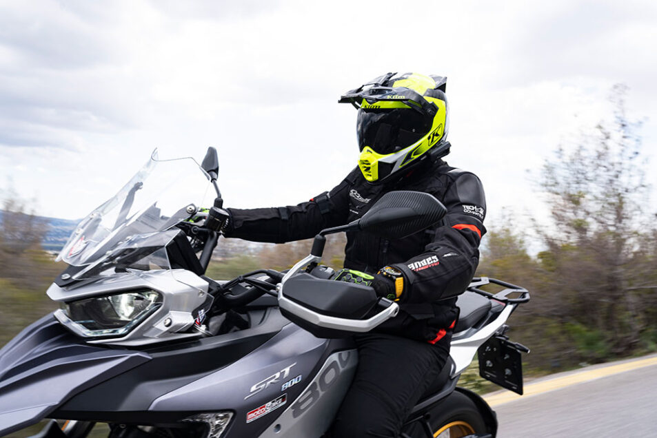 Δοκιμή QJMOTOR SRT 800X 2023(+Video) - Moto & Bike TV