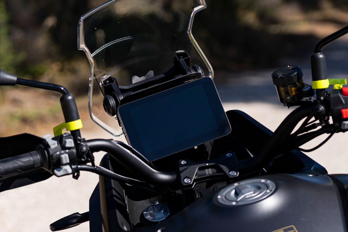 ΔΟΚΙΜΗ: QJ MOTOR SVT 650X(+Video) - Moto & Bike TV