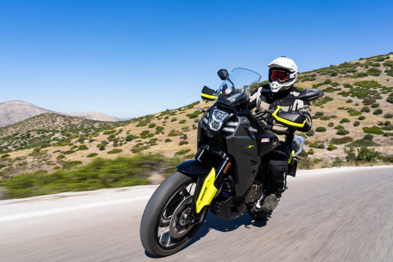 ΔΟΚΙΜΗ: QJ MOTOR SVT 650X(+Video) - Moto & Bike TV