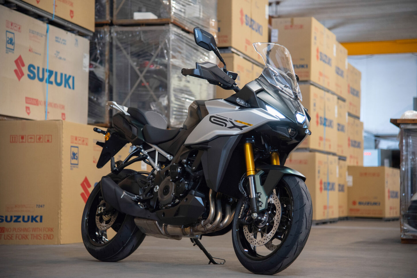 Suzuki GSXS-1000GX - Moto & Bike TV