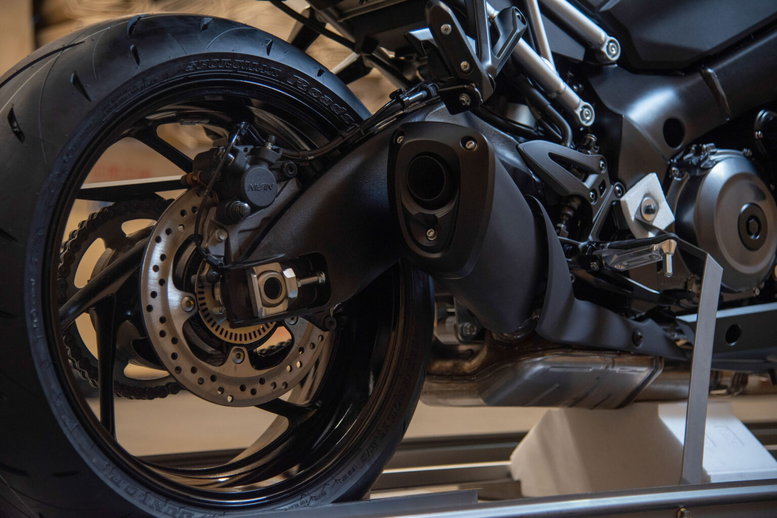 Suzuki GSXS-1000GX - Moto & Bike TV