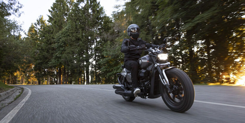 Benelli TRK502X - Moto & Bike TV